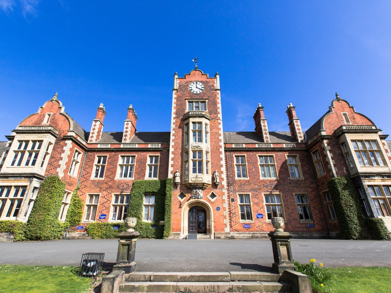 The Royal School - среднее образование в Британии - все про образование ...